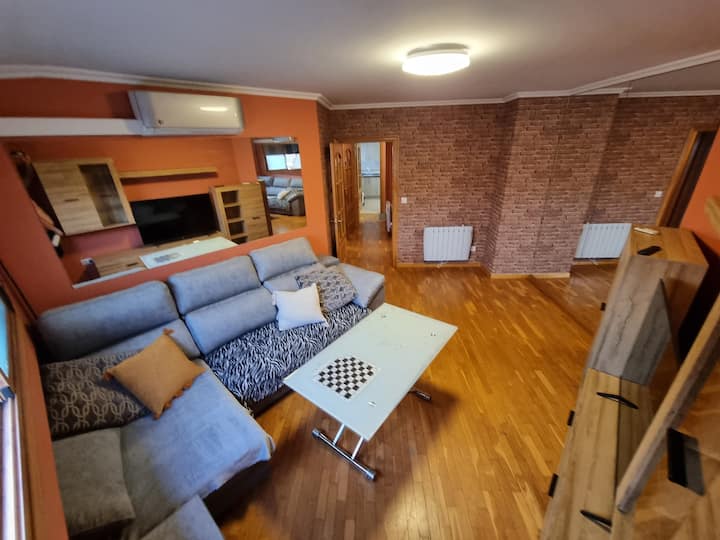 Hermoso ÁTico Top
2 Dormitorios - ラーラ