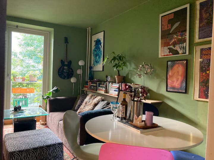 Cool Colorful Cph Apartment - Copenhagen
