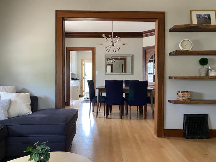 Vintage Oshkosh Bungalow - Oshkosh, WI