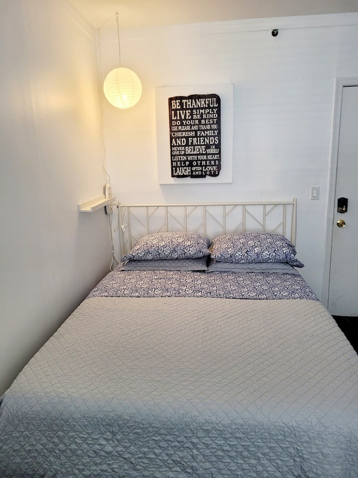 Oceanfront Studio - South Beach, FL