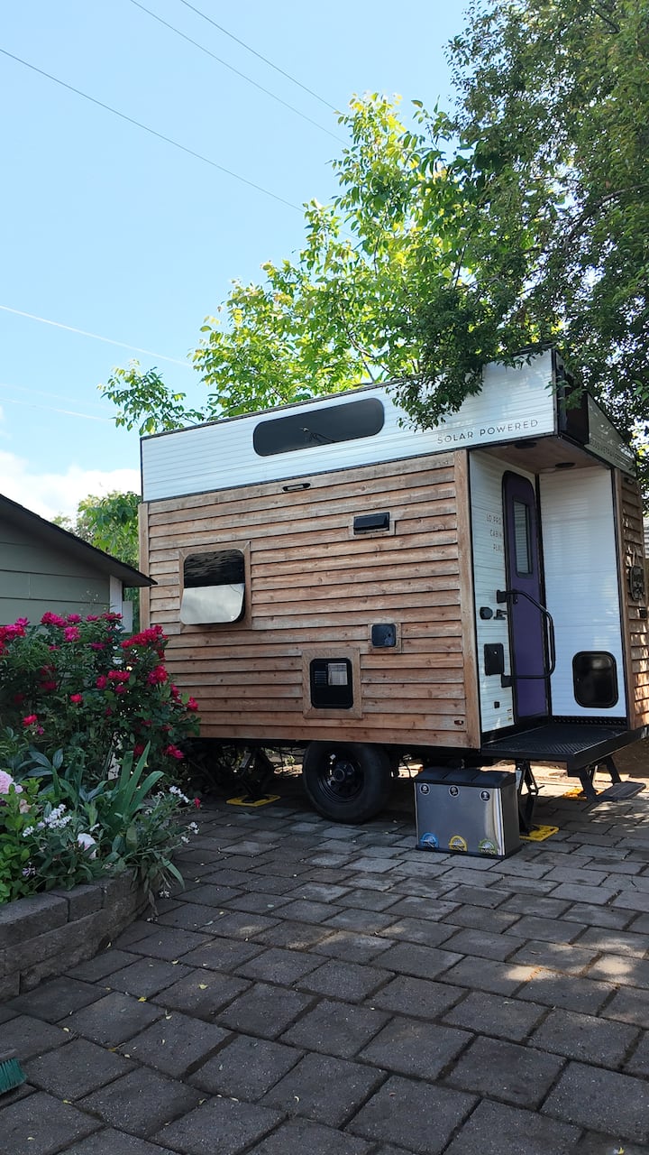 Forest Lane Escapes Tiny Home Pet Friendly - Bellingham, WA