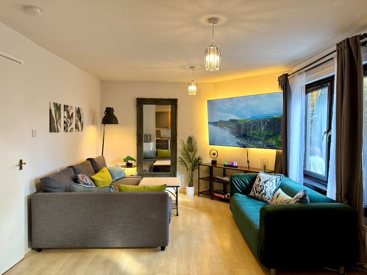 Stylish Spacious Flat | Great Location + Ps5 - Edinburgh