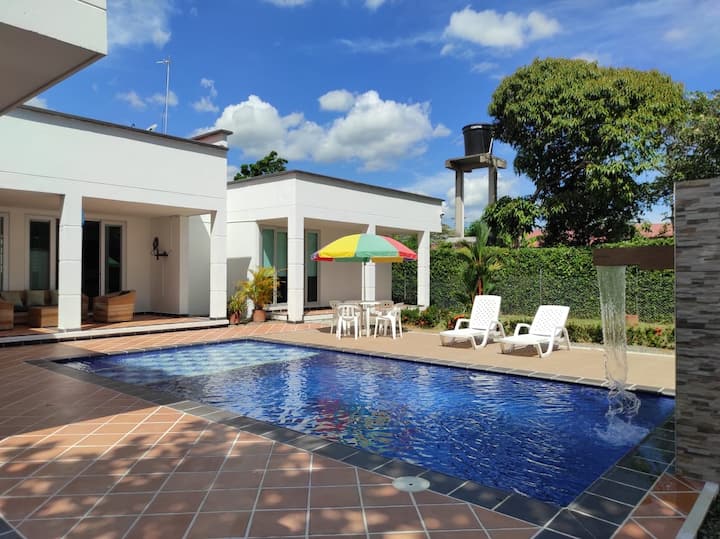 Casa Quinta Privada Y Exclusiva - Villavicencio