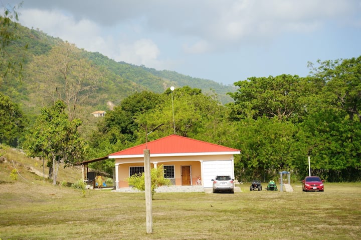 La Casa Bonita - Trujillo, Honduras