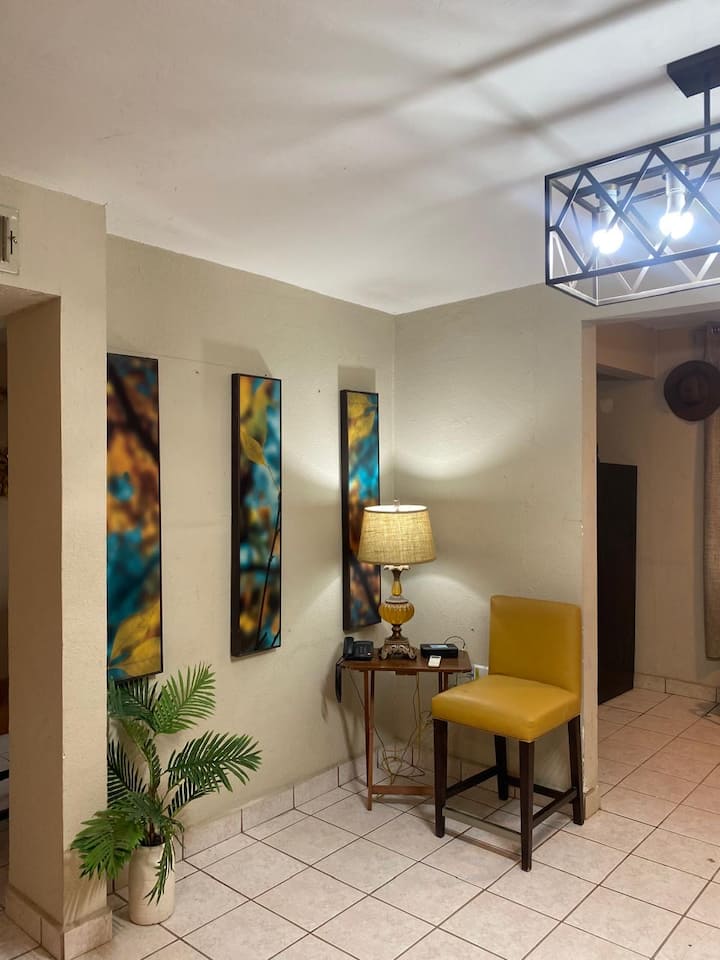 Casa Amarilla (Dos Plantas) - Mexicali