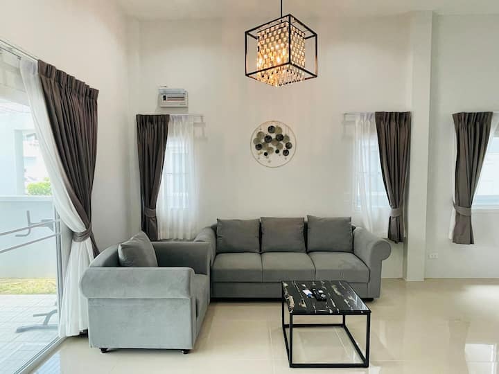 查龙出海码头6分钟，查龙核心位置，24小时安保小区，现代舒适三卧别墅 - Phuket district, Thailand