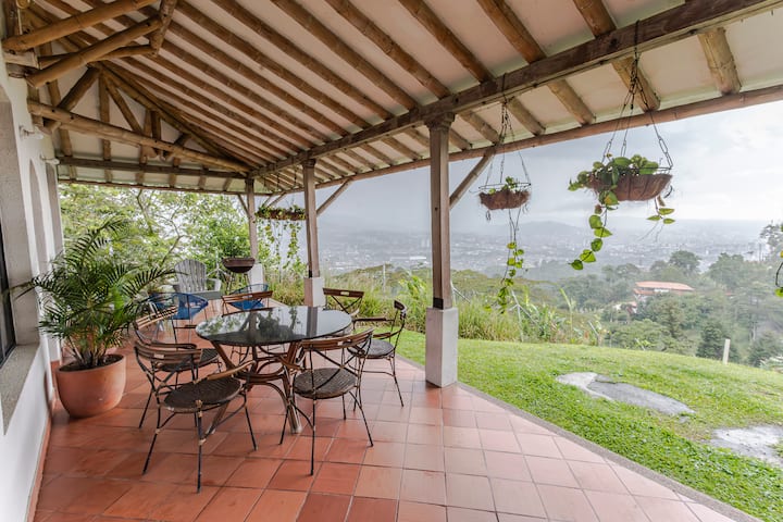 Casa Campestre Excelente Vista ,Muy Cerca Pereira - Pereira, Colombia