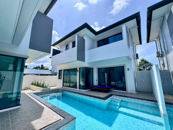 New 3 Bedroom Villa, Pool Access, Bay Sand Villa - Phuket