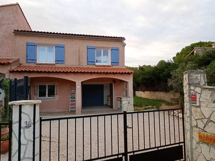 Annexe Mitoyenne 3 Chambres, 6 Personnes - Aubagne