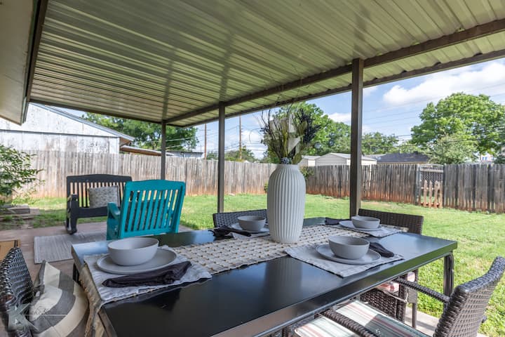 Big Country Bungalow - Abilene, TX