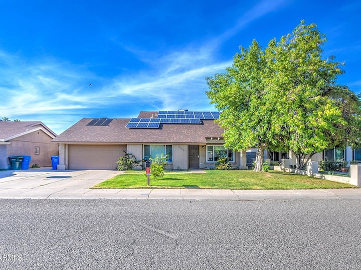 Ideal For Families Near Westgate - Phoenix, AZ