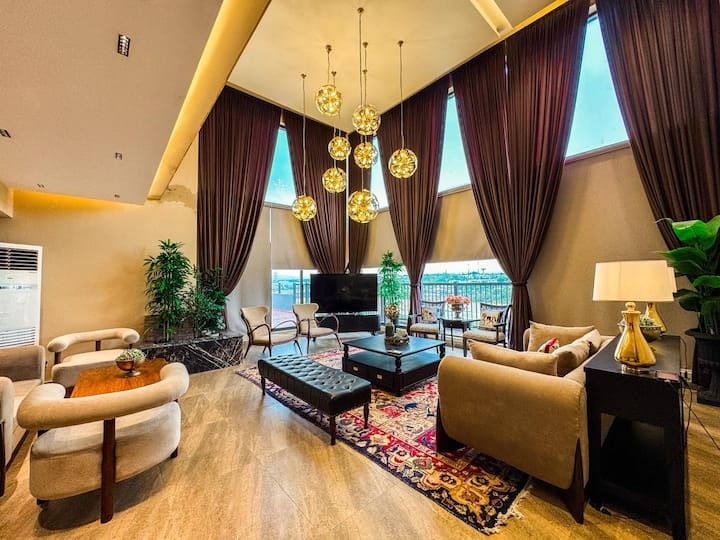 The Hermès (Most Premium) With Private Chef & Pool - Islamabad