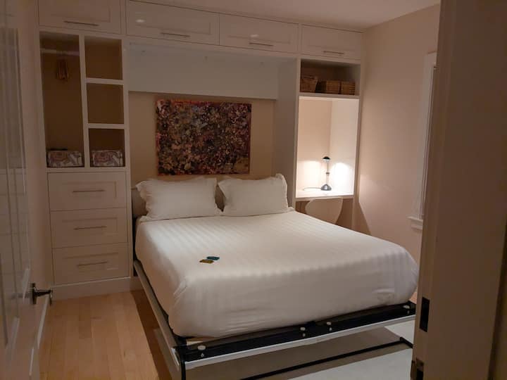 Luxurious Sbcc Study Bedroom - Santa Barbara, CA