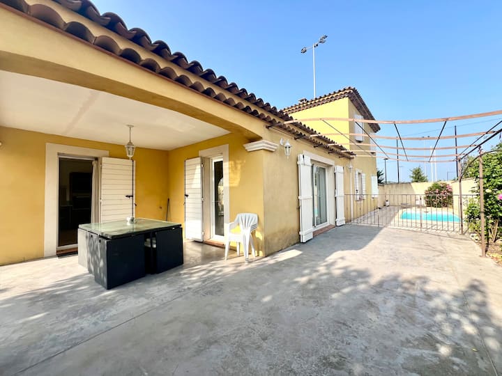 Villa Au Calme En Plein Centre-ville Avec Piscine - Saint-Maximin-la-Sainte-Baume