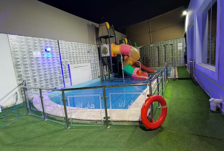 شاليه غرفة نوم 
صاله 
مجلس
مسبح - Jeddah