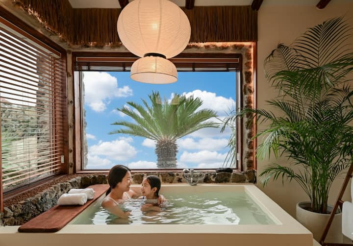 바다앞 로맨틱 힐링, 예쁜 제주 돌집에서 즐기는 프라이빗 자쿠지 스파, 코난비치(오션2동) - Jeju-si