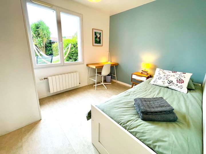 Chambre Simple Avec Vue Jardin - Biarritz