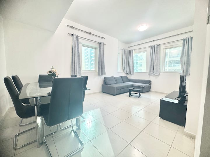 Spacious Apartment Three Bedroom - Sharjah