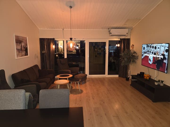Rekkehus I Barnevennlig Område. - Alesund