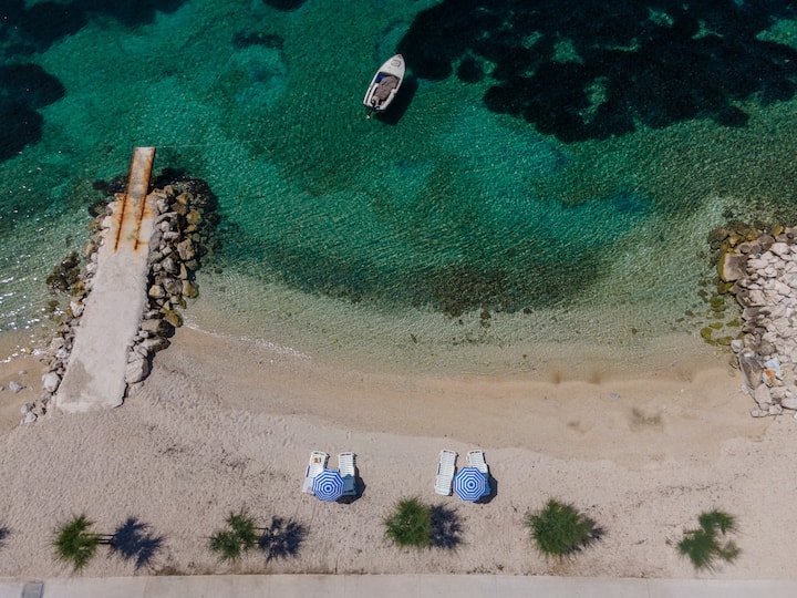 Beach Rooms And Breakfast - Brač
