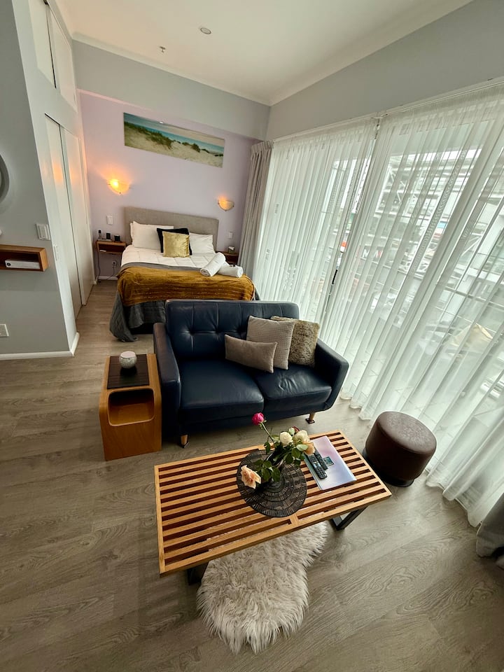 Akw* Mini Manor Studio On The Waters Edge - Auckland