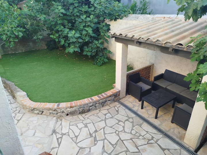 Chaleureuse Maison à Toulon Plage - Toulon