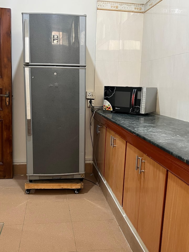 2 Bedrooms 4 Bed Kitchen St 67 Sec I 8/3 Islamabad - Islamabad