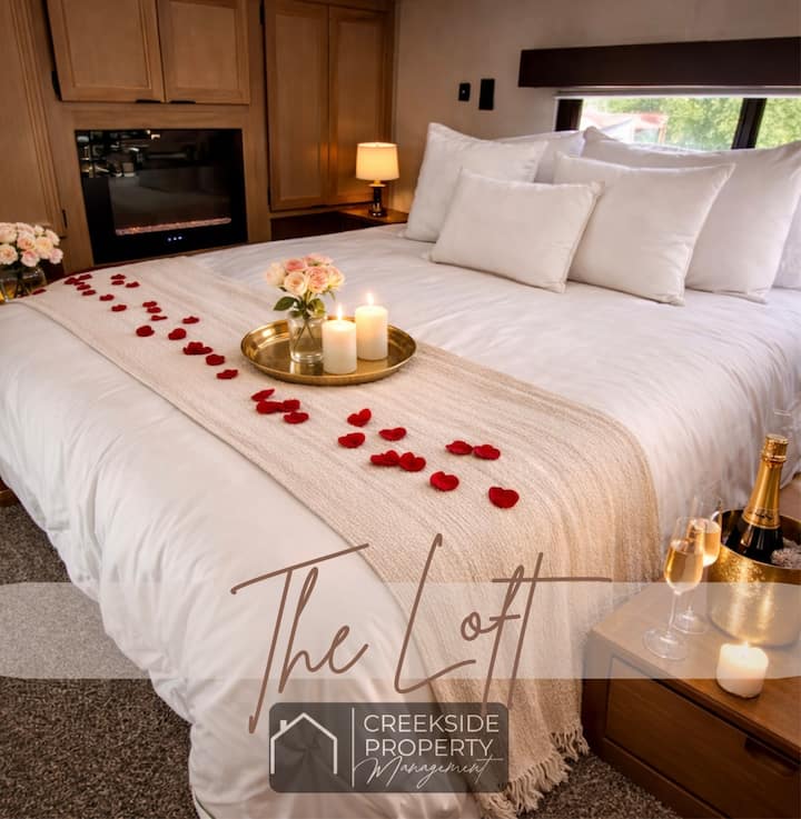 The Loft | Luxurious Romantic Retreat | Dfw - Mansfield, TX