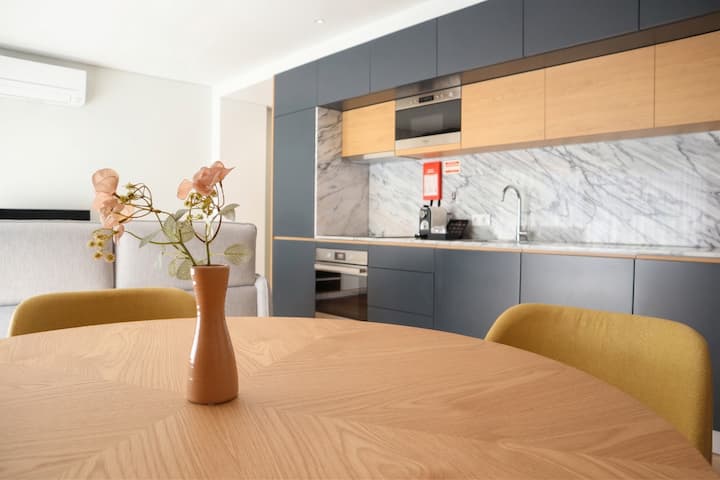 T1 Espaçoso Com Terraço | Ac | 2min Metro | Porto - Moreira