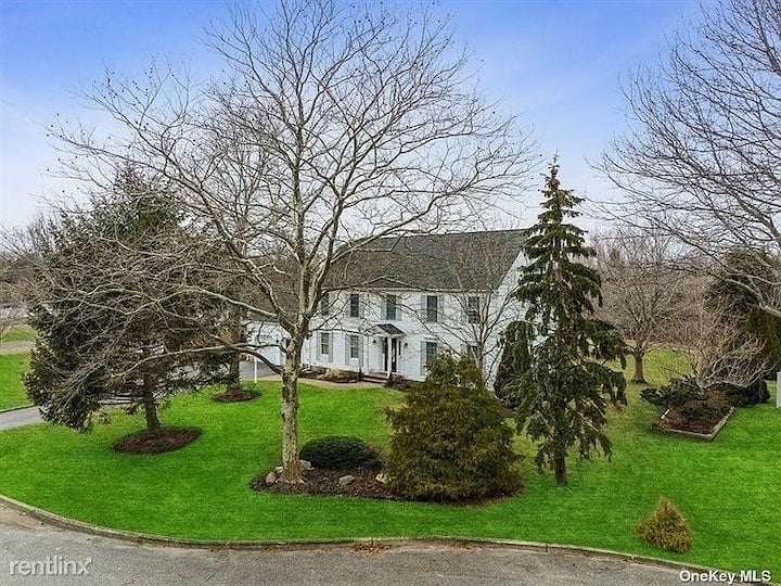 Steps To The Beach And Vineyards - Riverhead, NY