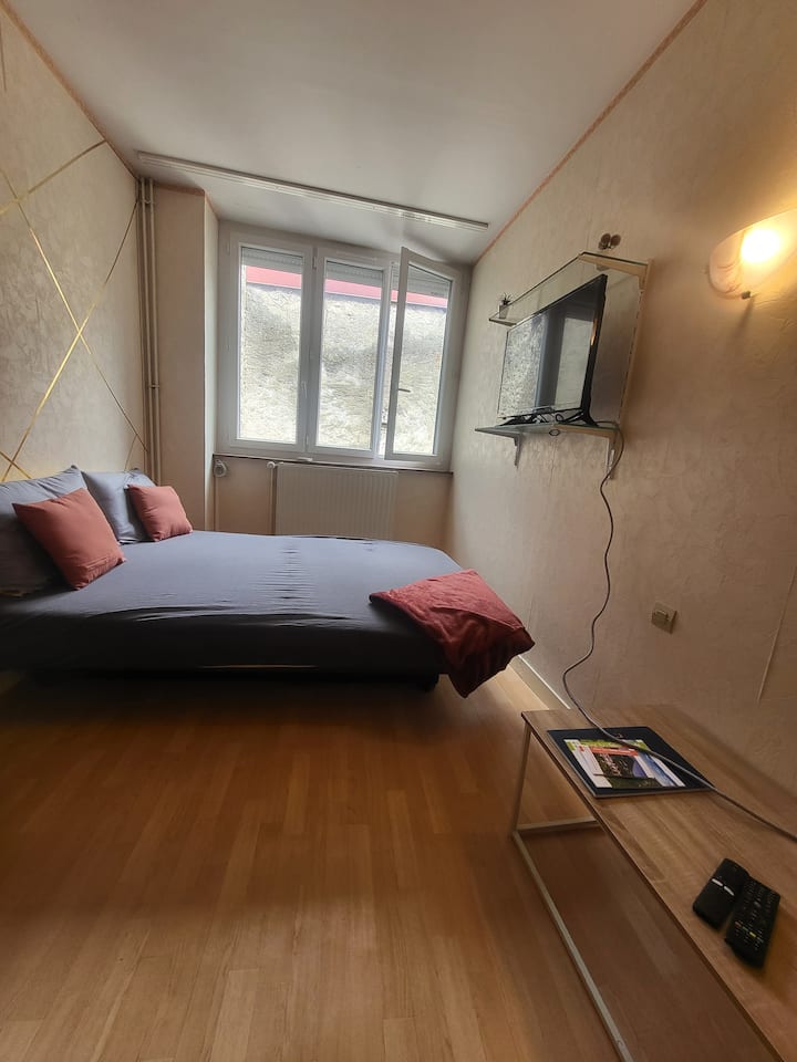 Joli Appartement "Studio" - Wi-fi - Saint-Claude