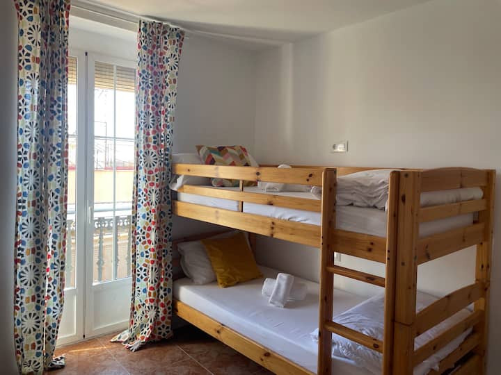 Habitación 4 Camas I Aire Acondicionado I Centro - Valencia