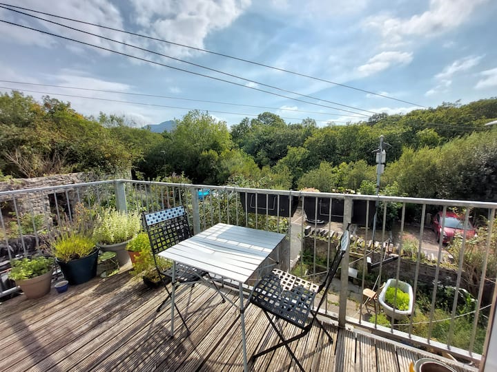 River & Mountain View 2 - Sleeps 3 - Bangor