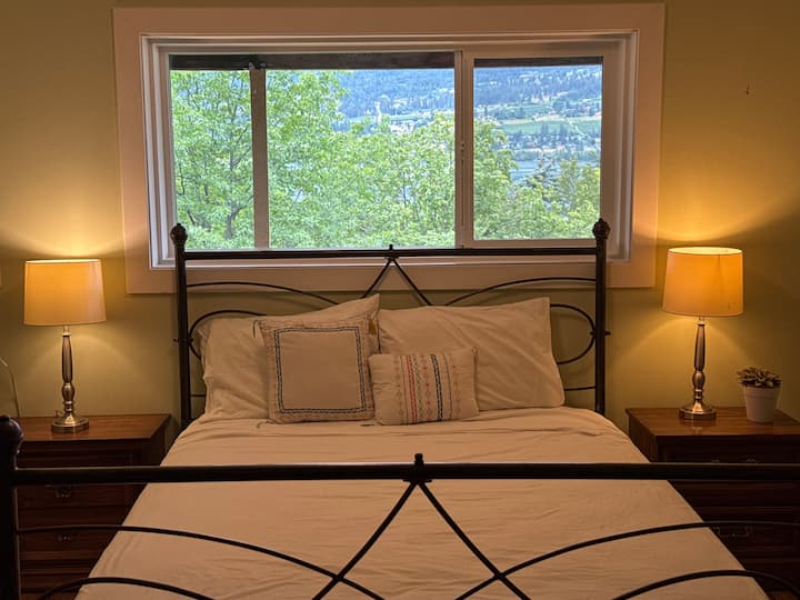 Private Room W/lake View, Walking Distance To Lake - Lake Country