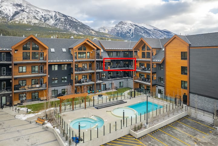 1,250 Sf Luxury Home + Best Amenities In Canmore - Canmore