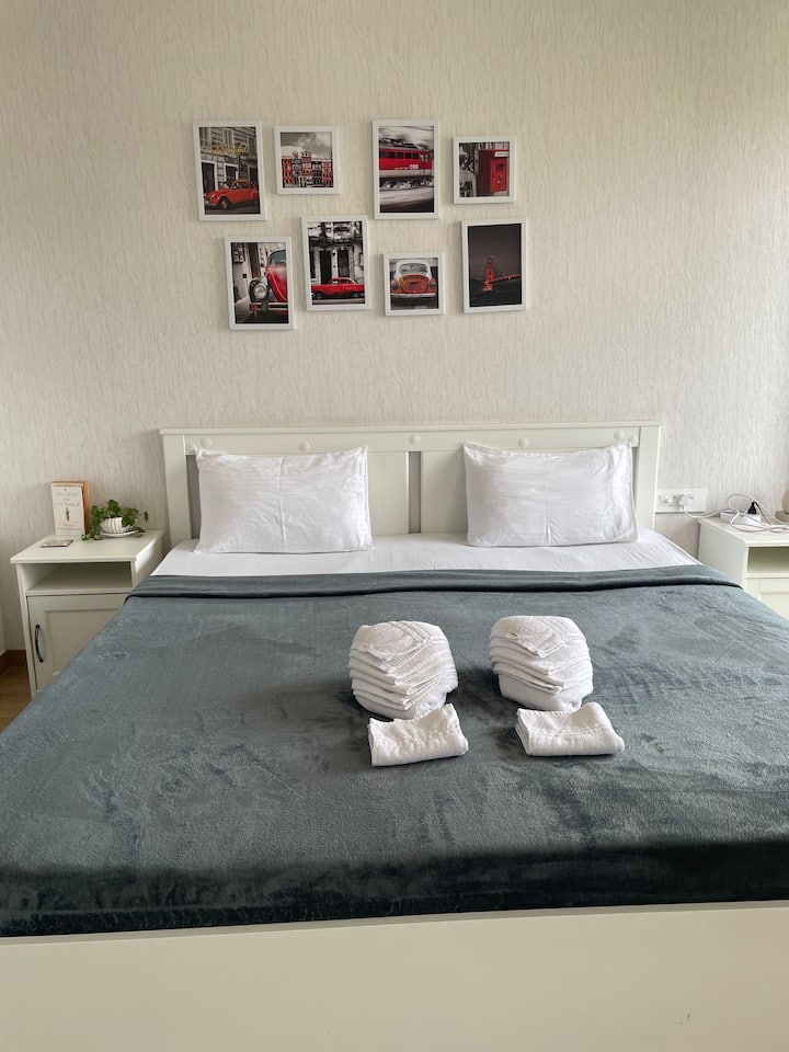 Aero 17 | King Size Studio | Airport | Kitchen |Ac - Pune