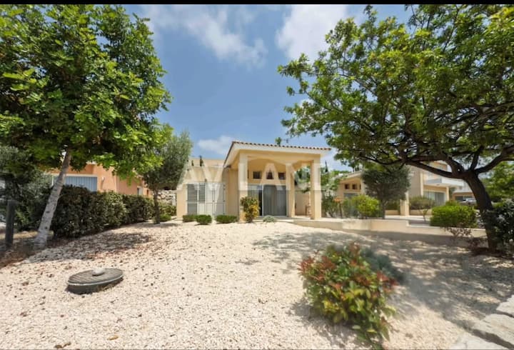 Moderner 3 Zimmer Bungalow - Paphos