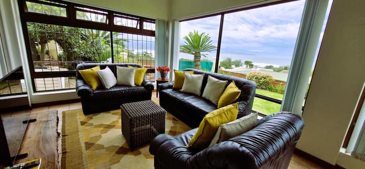 Tsitsi Suite @ Rus En Raas
300m To Beach & Town - Plettenberg Bay