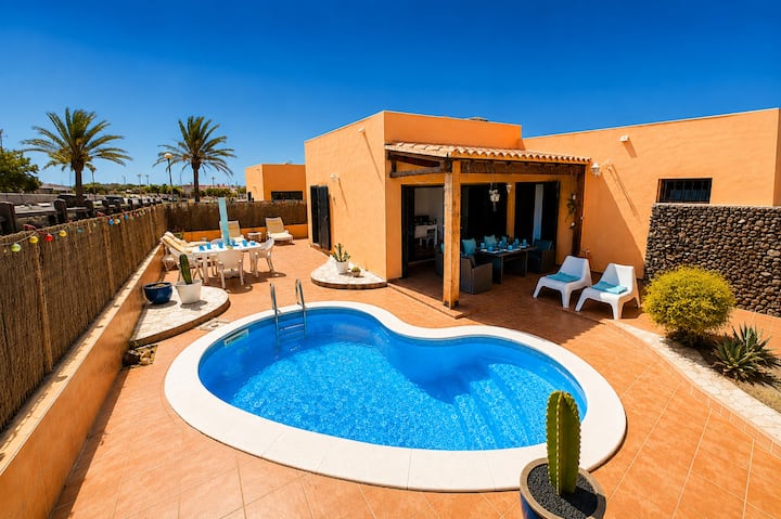 Villa Dar Nur: Private Pool + Solarium + Bbq - Fuerteventura