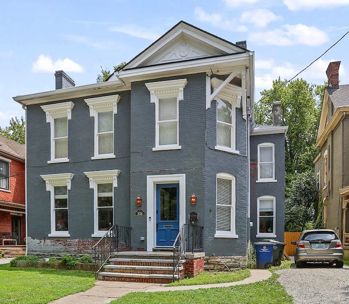 Historic Suite Steps To Rupp | Free Parking - Lexington, KY