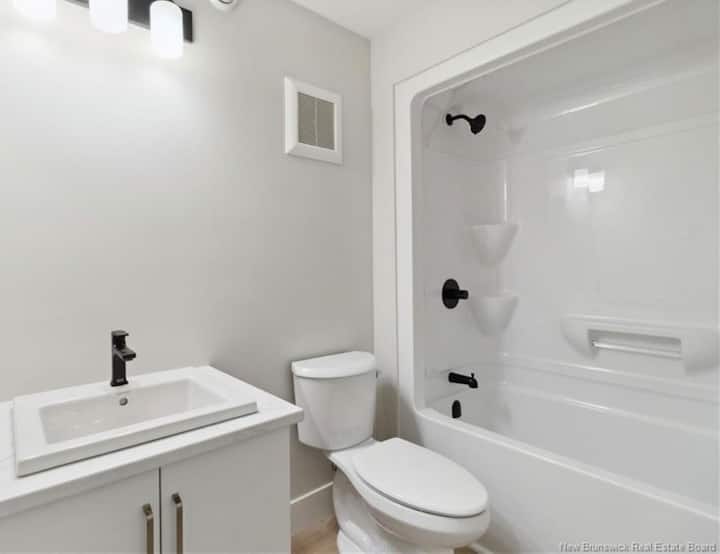 Cozy Coastal Gem Retreat - Shediac