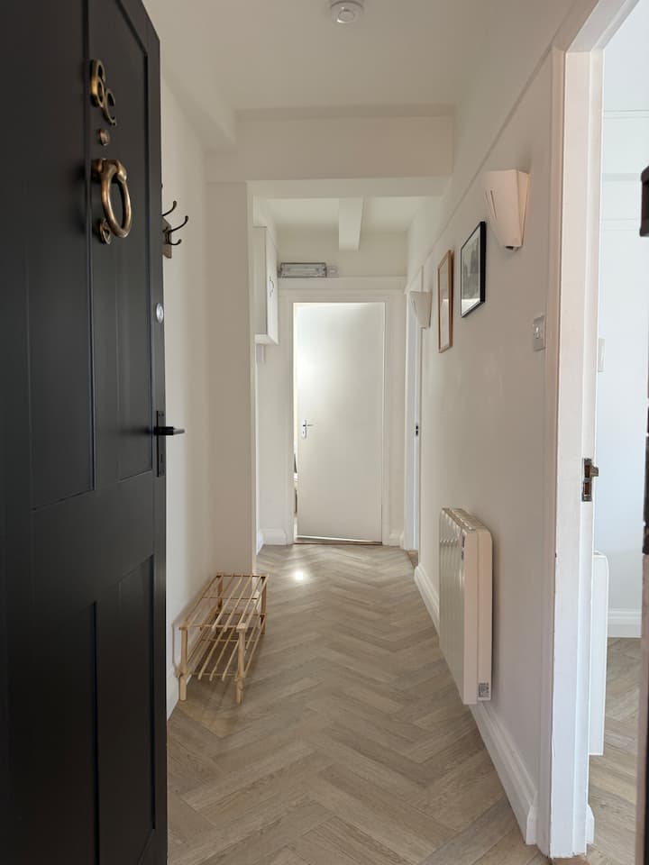 Stylish Woodbridge Apartment - Woodbridge