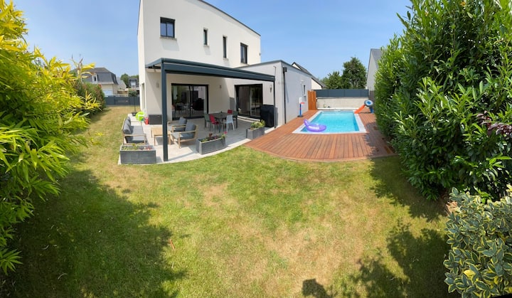 Maison Avec Piscine Chauffée - Angers