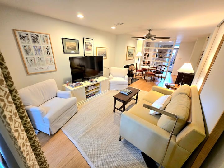 Cozy Spacious English Apartment In Kalorama/admo - Georgetown, DC
