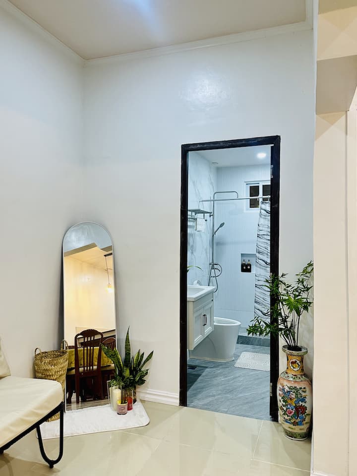 Rosie Deluxe -Itik's Hideaway - Philippines
