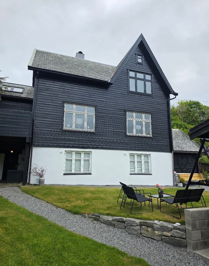 Hus I ÅLesund - Ålesund
