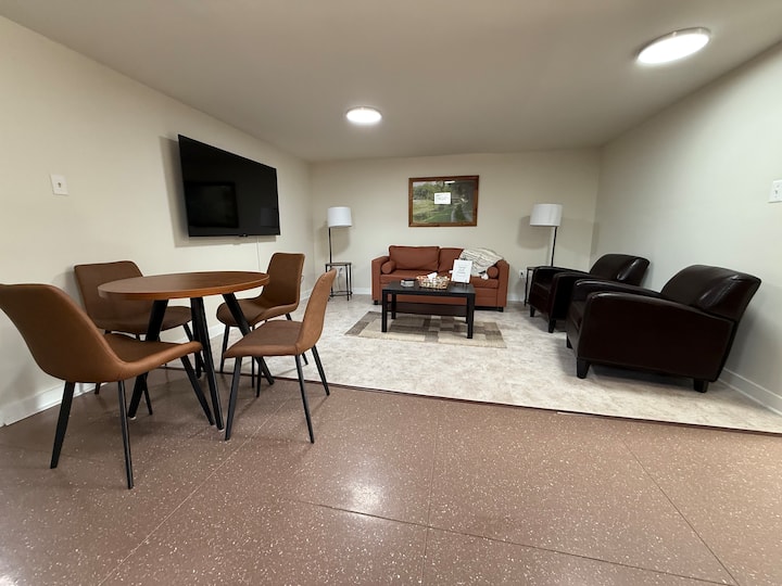 Hancock Meeting House Apartment - Berkeley Springs, WV