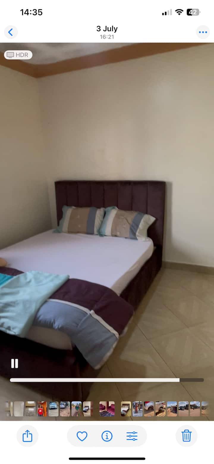 Simple Bedroom &Sittingroom - Kampala