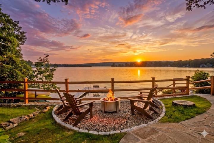 "Sunset Shores" Lakeside Oasis - Connecticut