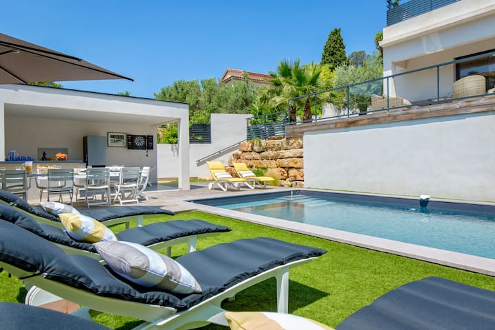Belle Villa 10p Avec Piscine - Fréjus
